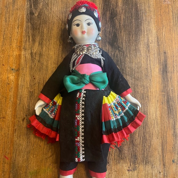 Art | Vintage Ethnic Thai Lahu Hill Tribe Folk Art Porcelain Face Doll ...